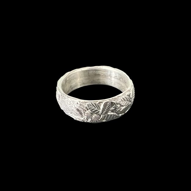 Bee and Pheasant Ring by Malcolm Appleby (Jewellery) | The Scottish Gallery